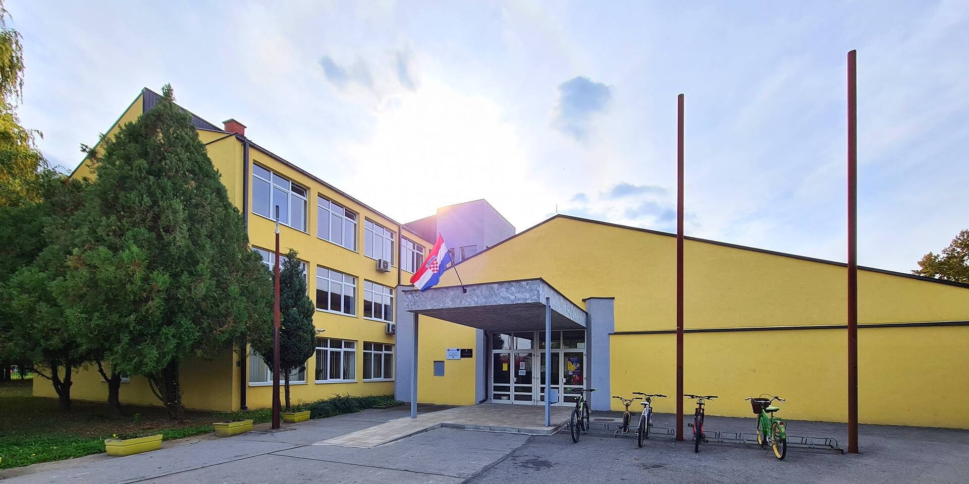 Osnovna škola Vladimir Nazor Čepin - PASCH-Initiative