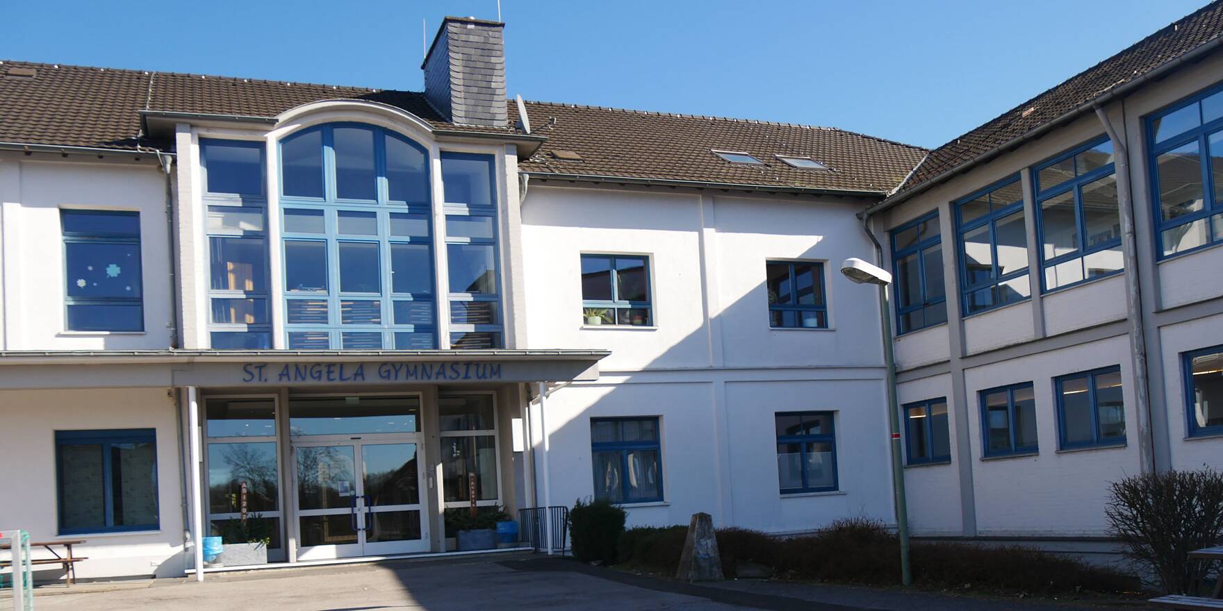 Erzbischöfliches St.-Angela-Gymnasium - PASCH-Initiative