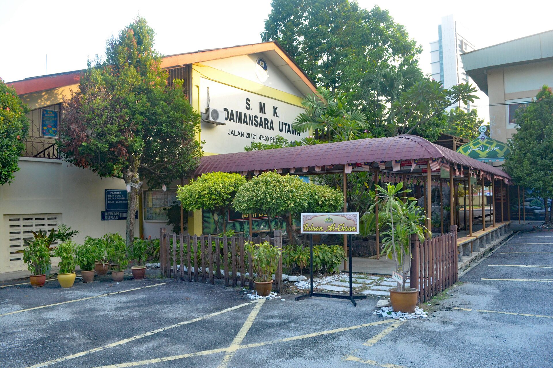 SMK Damansara Utama Secondary School - PASCH-Initiative