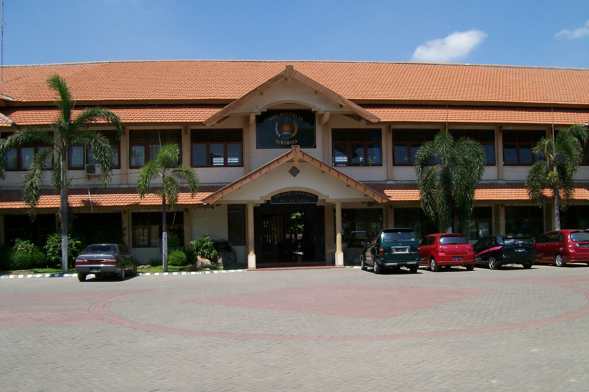 SMA Negeri 15 Surabaya - PASCH-Initiative